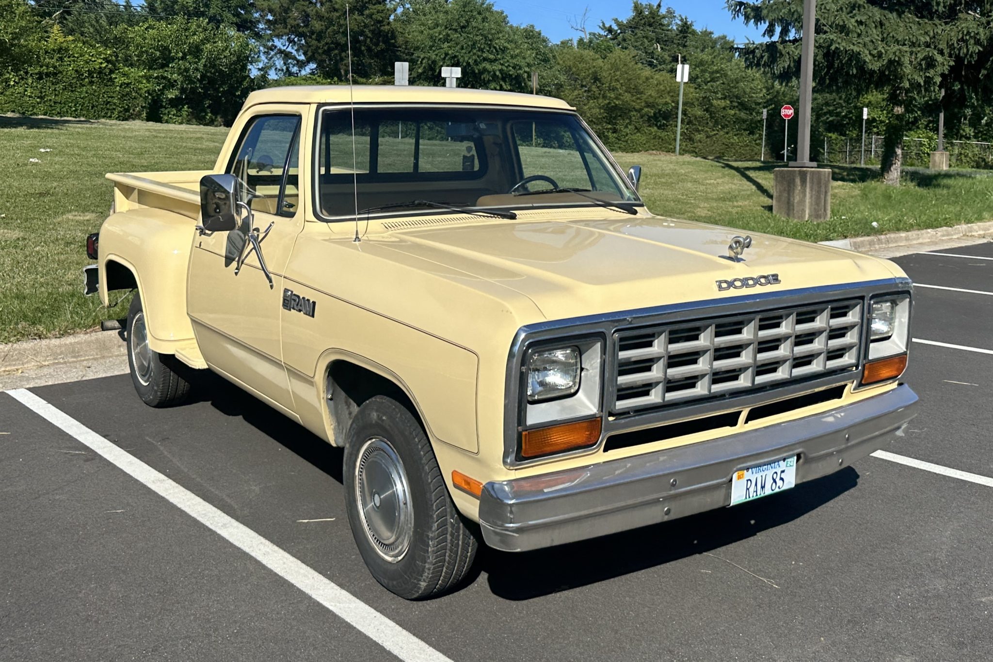 1985 Dodge D150 1/2 Ton VIN 1B7FD14H0FS528848 | Hagerty Valuation Tools